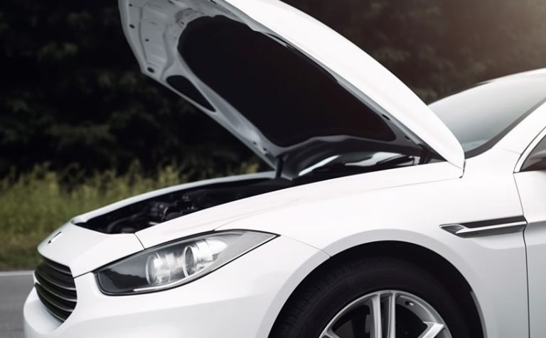 The Benefits of a Professional Cooling System Flush for Your Car